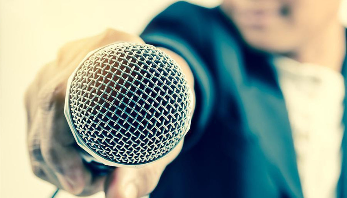 HOW TO CHOOSE A KICK-ASS TRIVIA NIGHT HOST